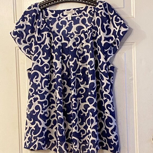 dressbarn | Tops | New Dressbarn Sz 2224 Blouse Flutter Sleeve Semi ...